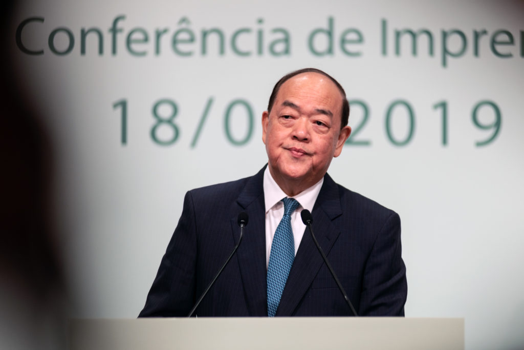 Presidente da Assembleia Legislativa de Macau renuncia para ser ...